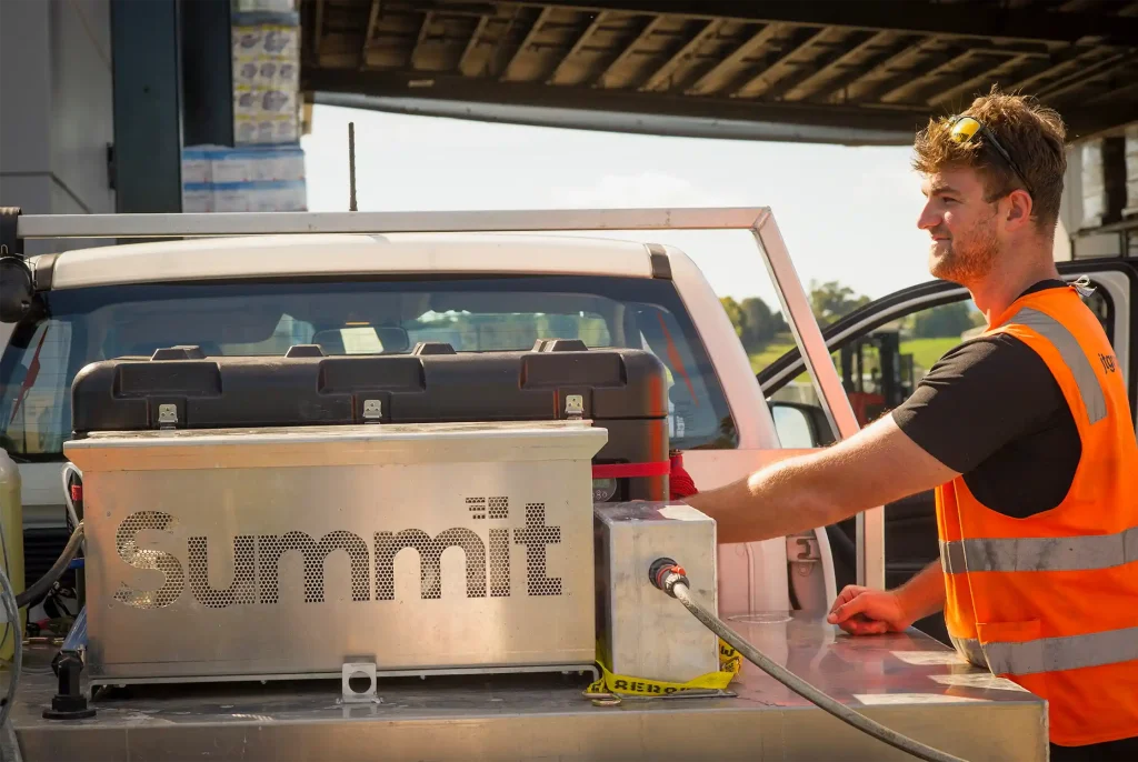 SUMMIT MACHINES - Veraspec: Premier Rope Access, Commercial Glazing ...